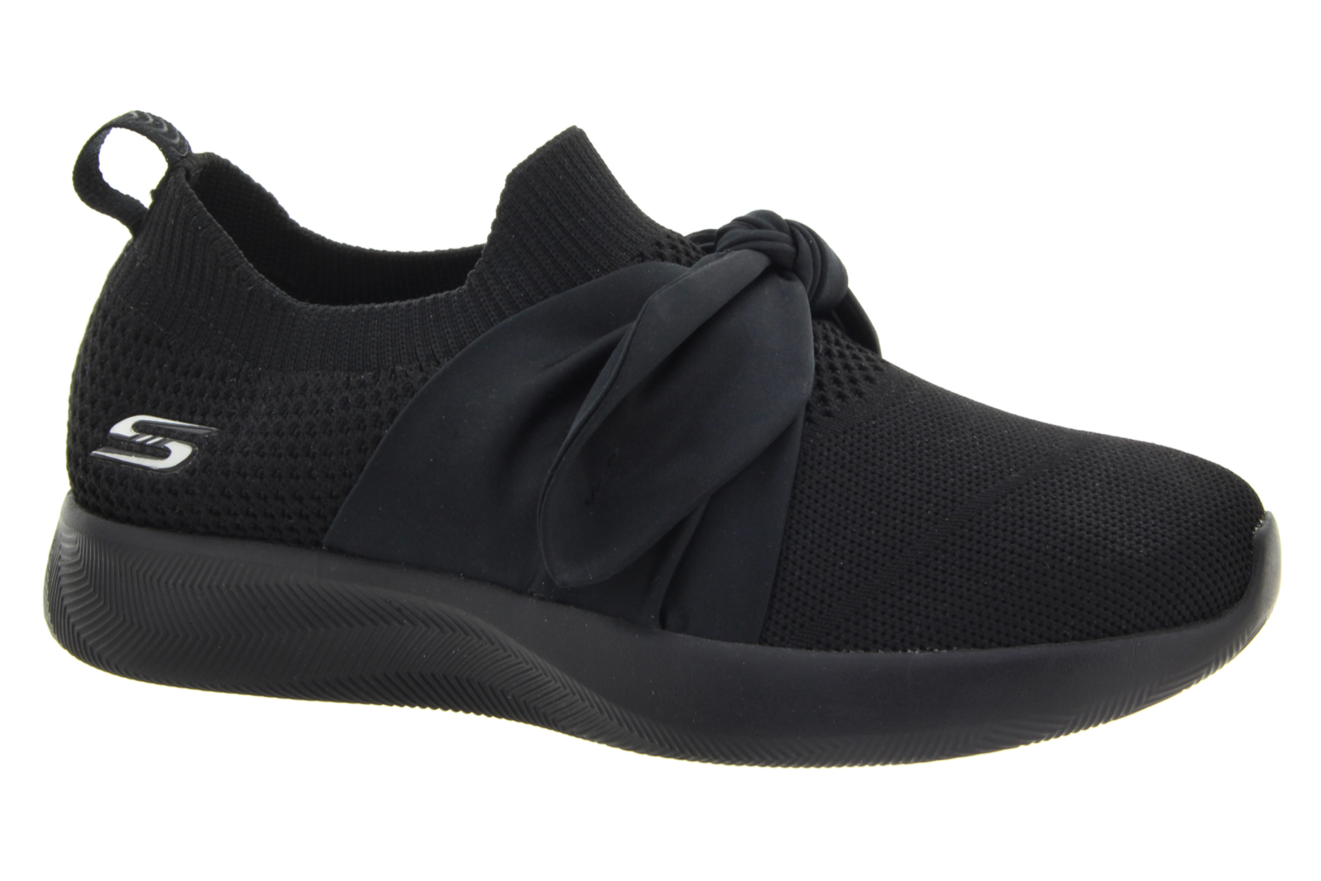 SKECHERS Dámské textilní černé tenisky s mašlí - Shoemaker.cz